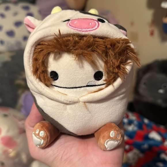 Squishmallows | Toys | Benny The Bigfoot In Connor The Cow Costume ...